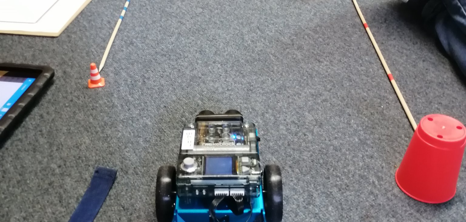 Stadtbücherei und DenktMit eG starten erfolgreiche Kooperation: Erster Robotik-Workshop mit dem ...